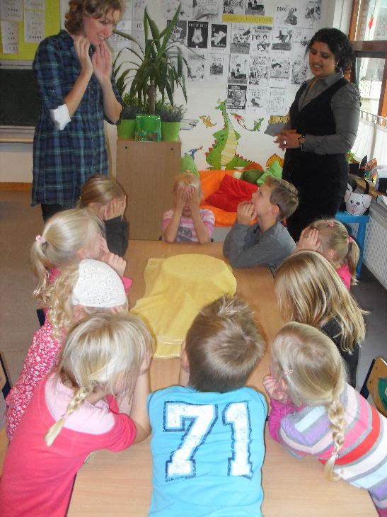 Het rode kippetje - Juf Leonie